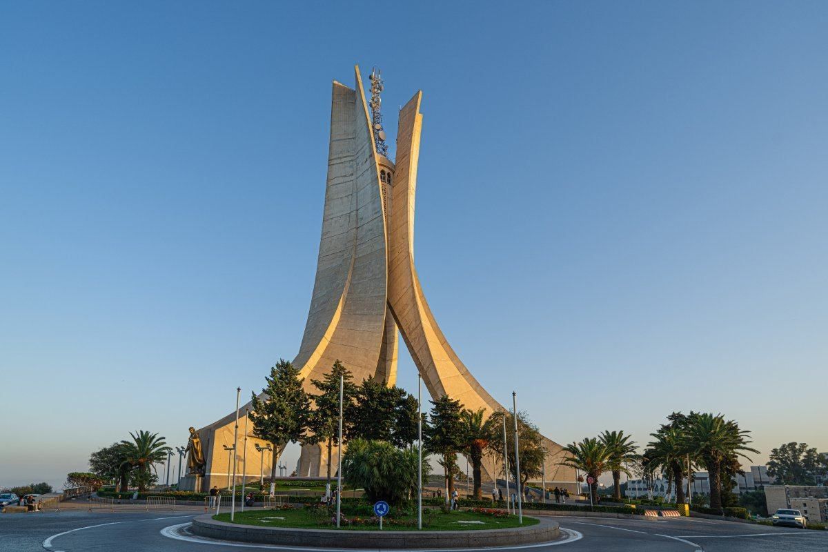 Explore ALGIERS: Capital, Culture & Iconic Landmarks