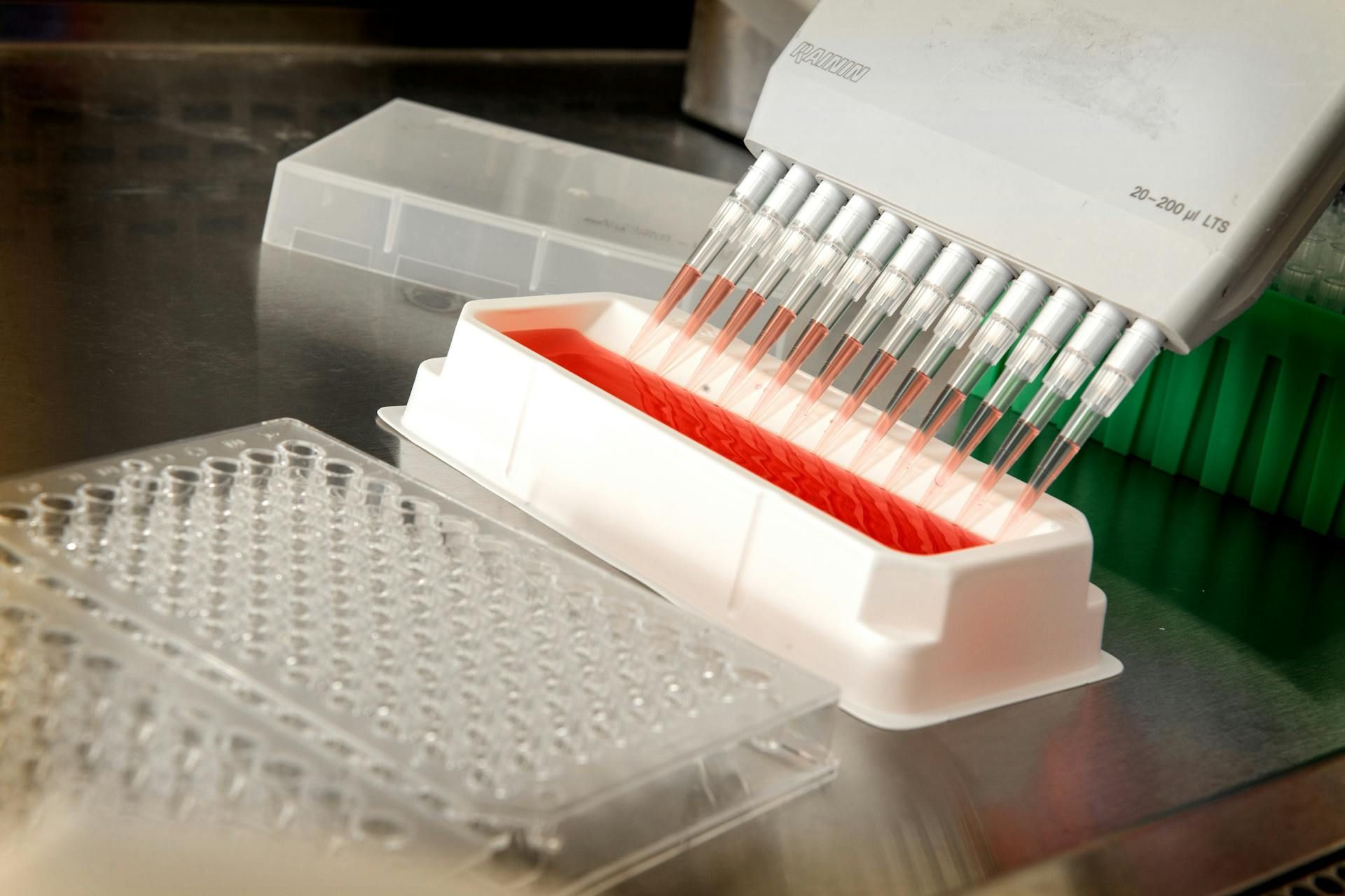 Boost Research Efficiency With Advanced Microplate Readers