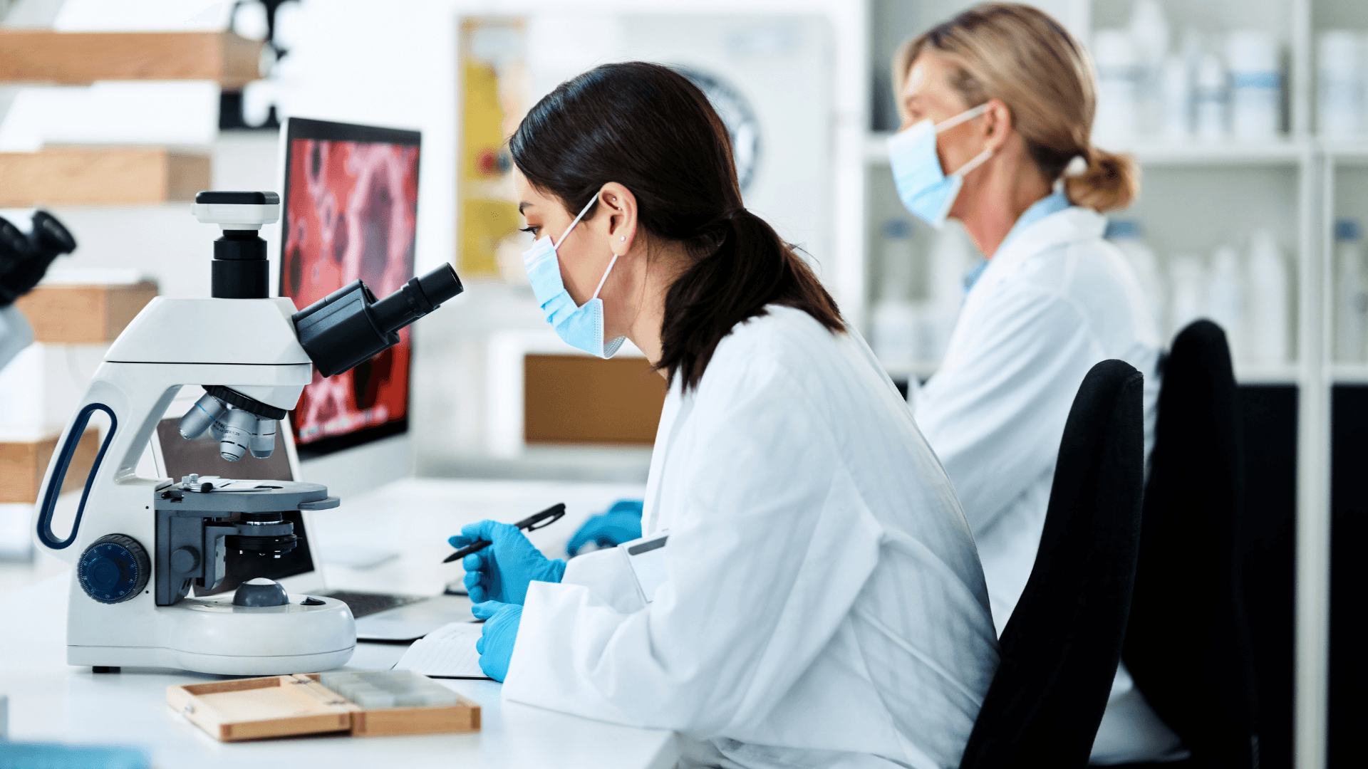 Biomedical Sciences Grad Degree: Path to Research Success