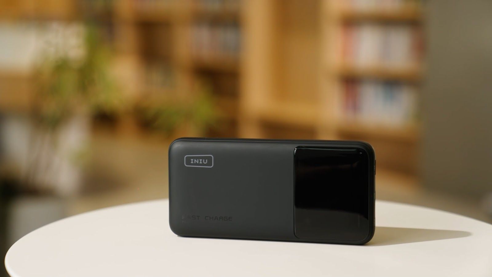 INIU Unveils PowerNova Power Bank